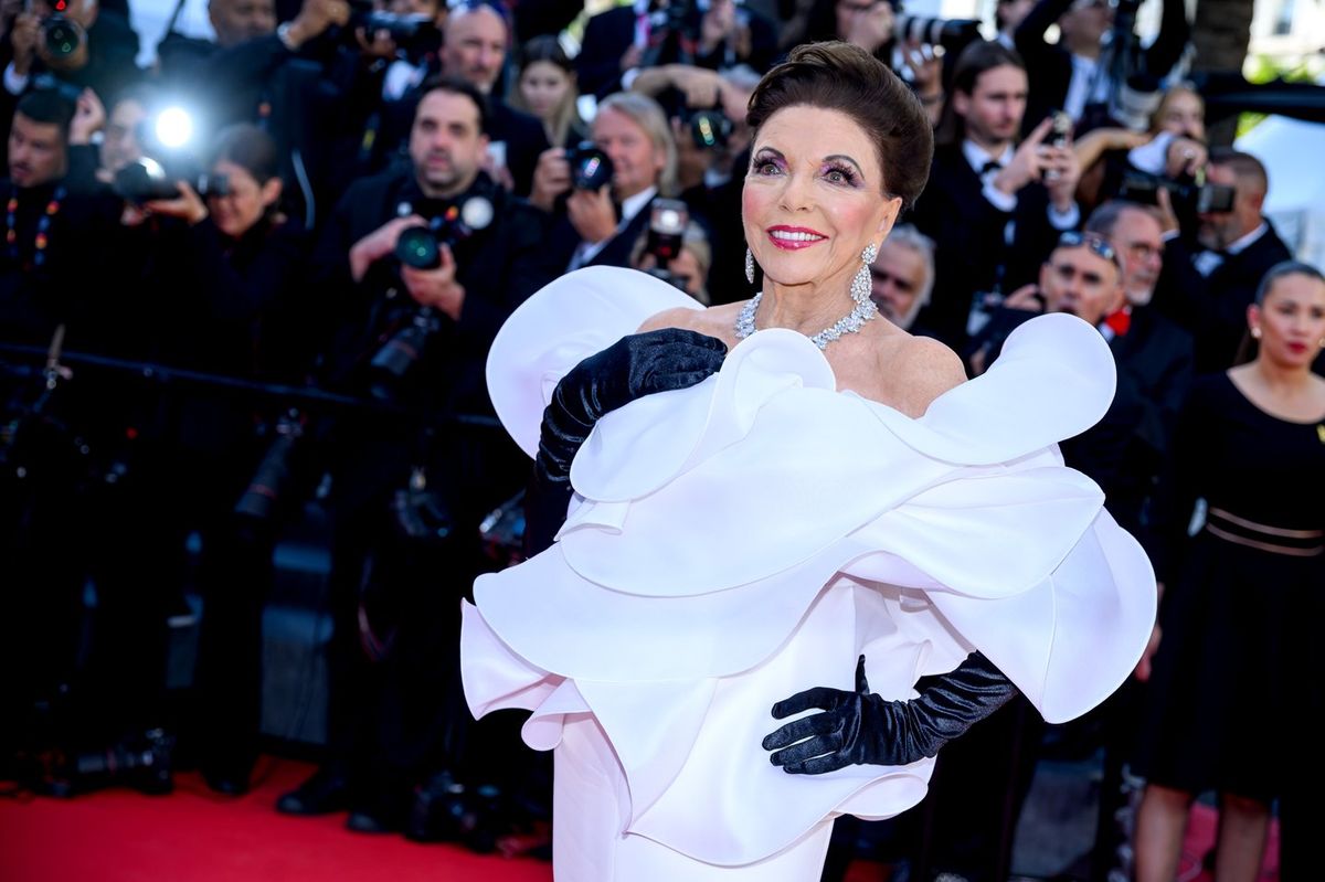 Inside Joan Collins' diet as she turns 93 including one thing she ...