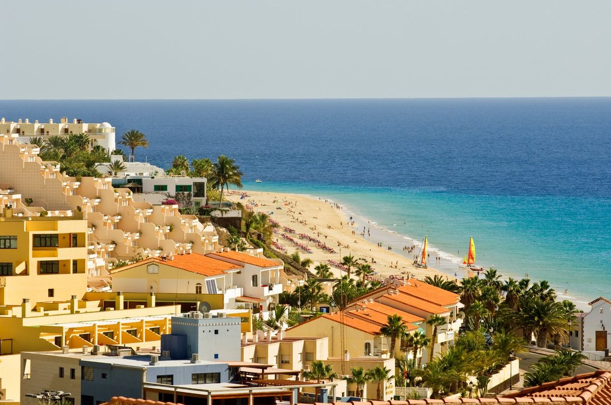Food poisoning outbreak at popular holiday hotspot leaves 8 people ill