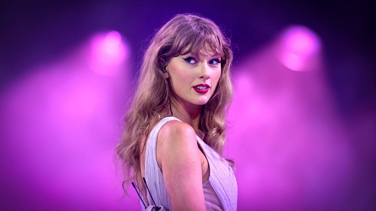 Taylor Swift fans think Charli XCX 'diss track' is actually aimed at ...