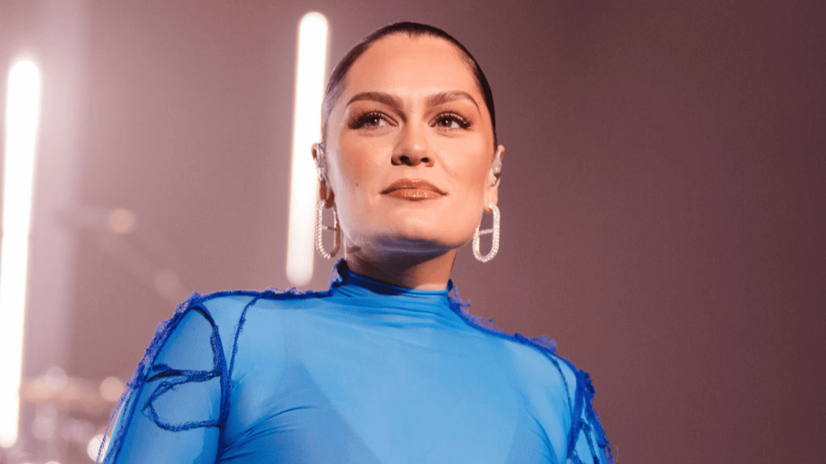 Singer Jessie J makes emotional admission after revealing breast cancer ...