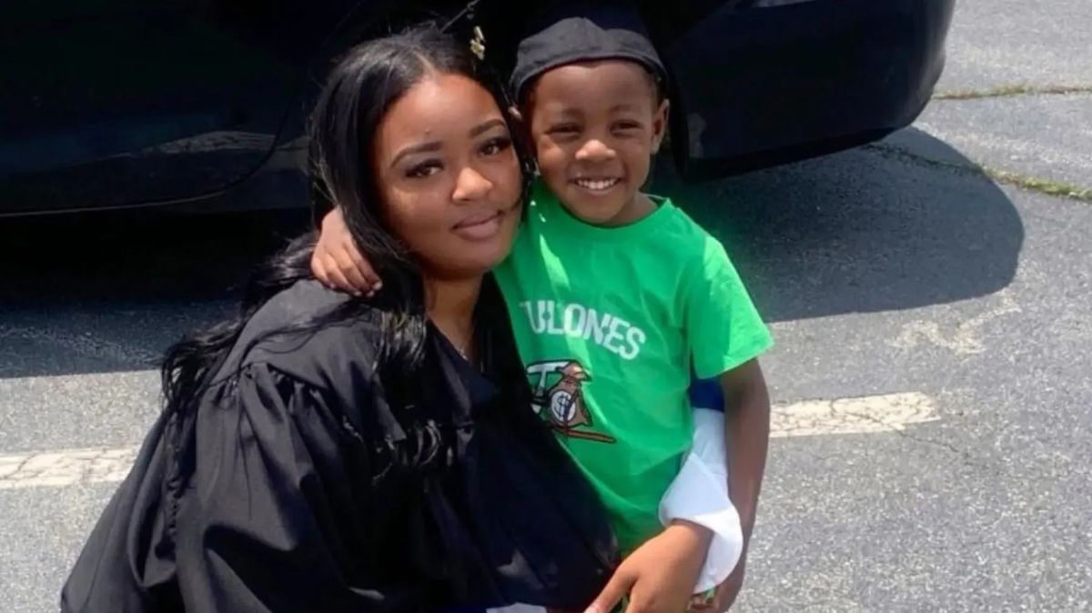 Family of brain dead woman who was kept alive to deliver son give huge ...