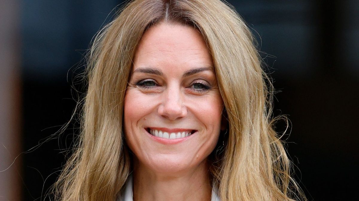 Kate Middleton’s hair causes another stir as new pictures leave people ...