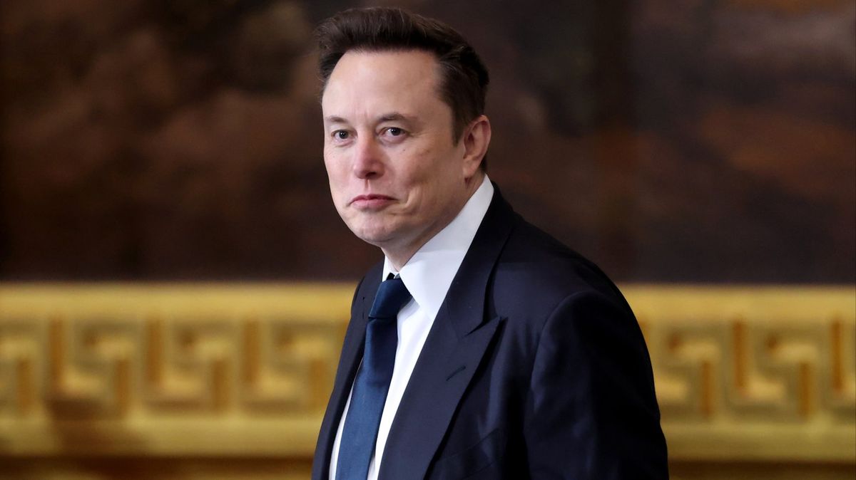 Elon Musk makes series of ‘creepy’ comments about Sydney Sweeney and ...