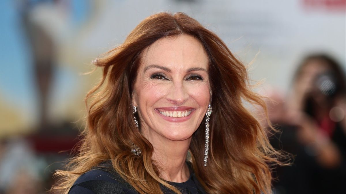 Julia Roberts leaves fans shocked after revealing real name