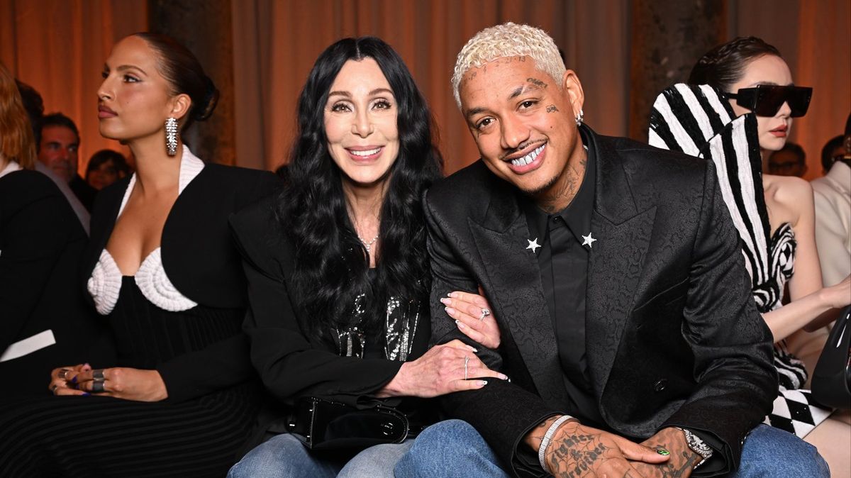Cher addresses controversy over 40-year age gap with boyfriend ...