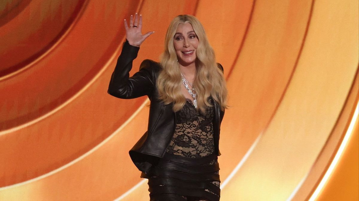 Why Cher walked off stage during the Grammys after causing 'havoc'