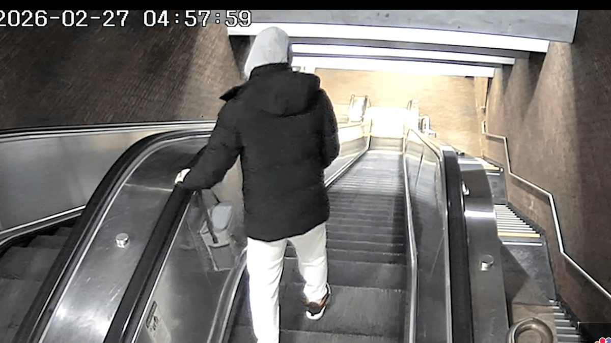 Dad-of-two dies in horrifying escalator accident as people ignore him