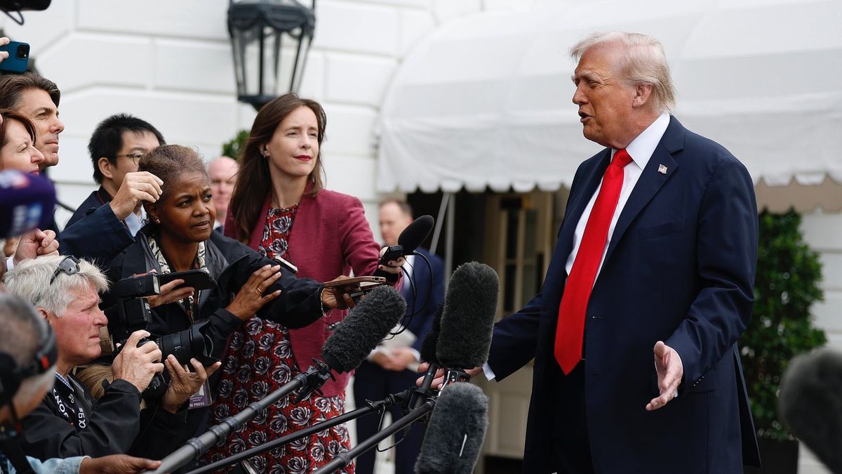 Donald Trump threatens journalist over question about his presidential ...