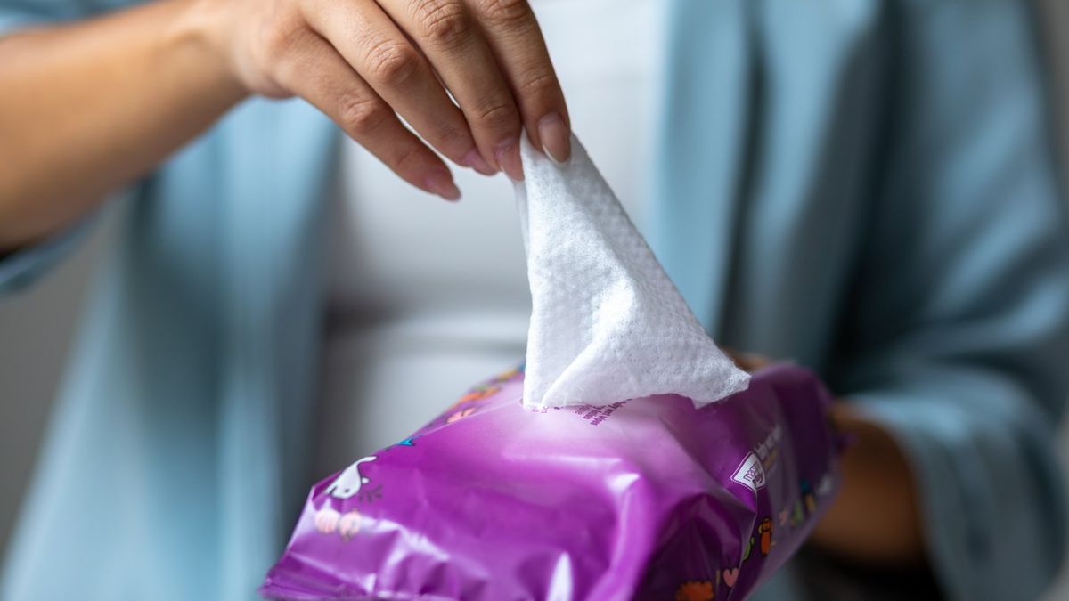 Signs you’ve been infected by contaminated wet wipes as warning issued ...