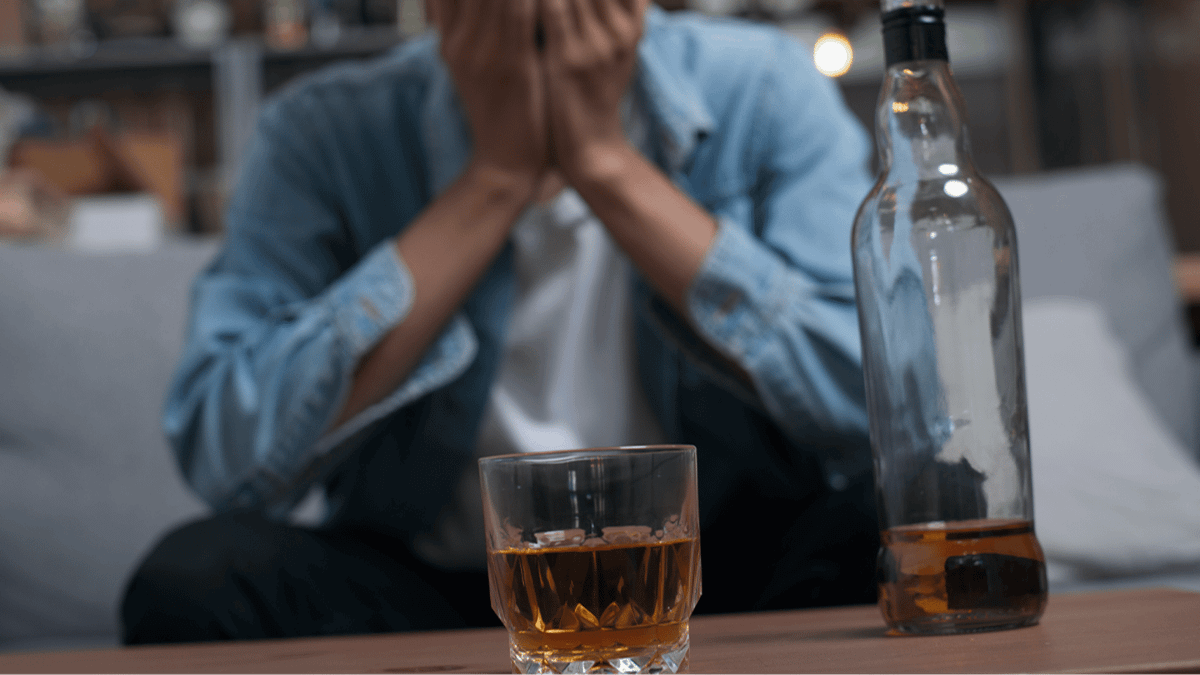 Recovering alcoholic breaks down the five differences between a normal ...