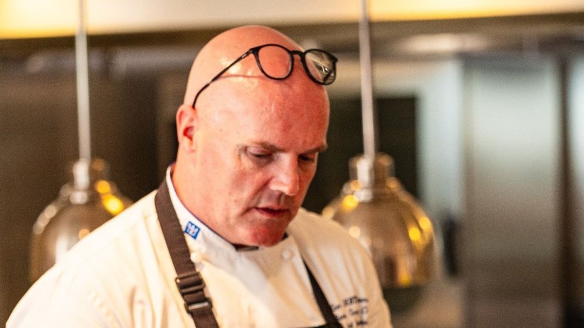 Chef on the world's largest Royal Caribbean cruise ship explains how he ...