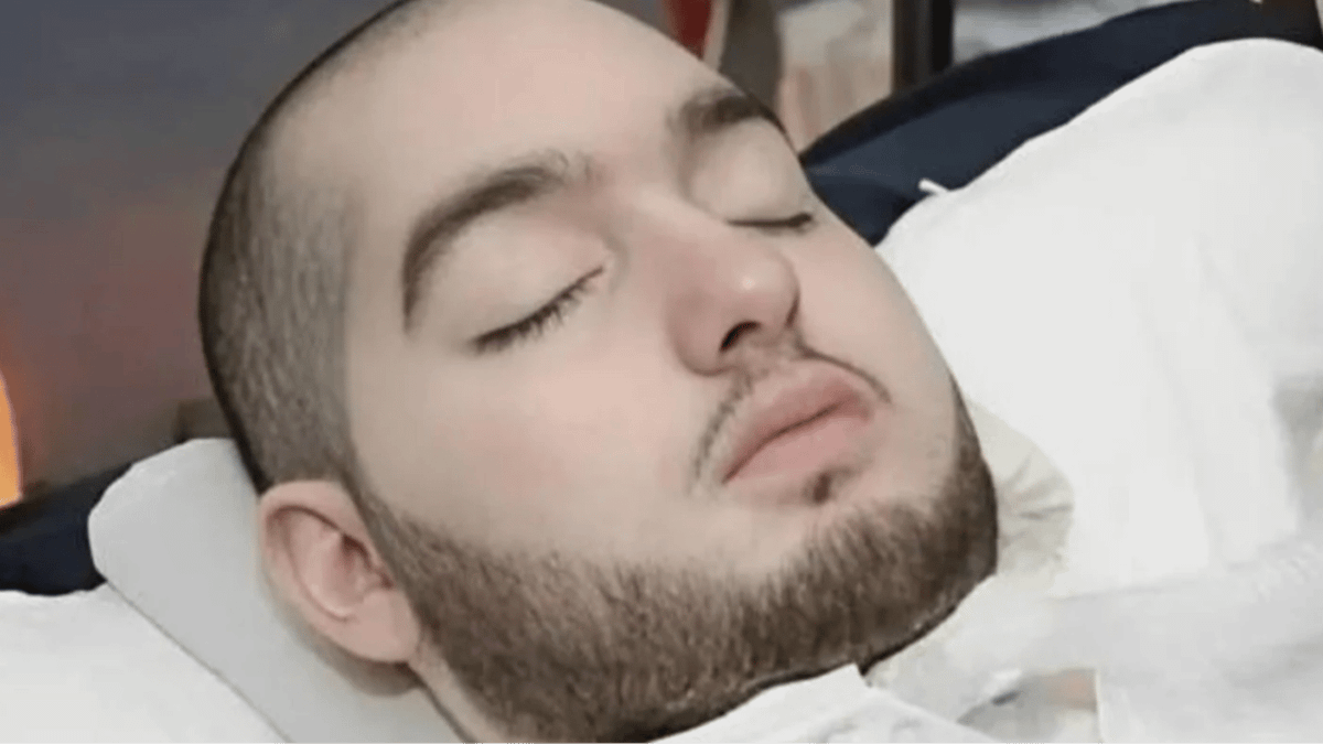 'Sleeping Prince' dies after spending 20 years in coma following ...