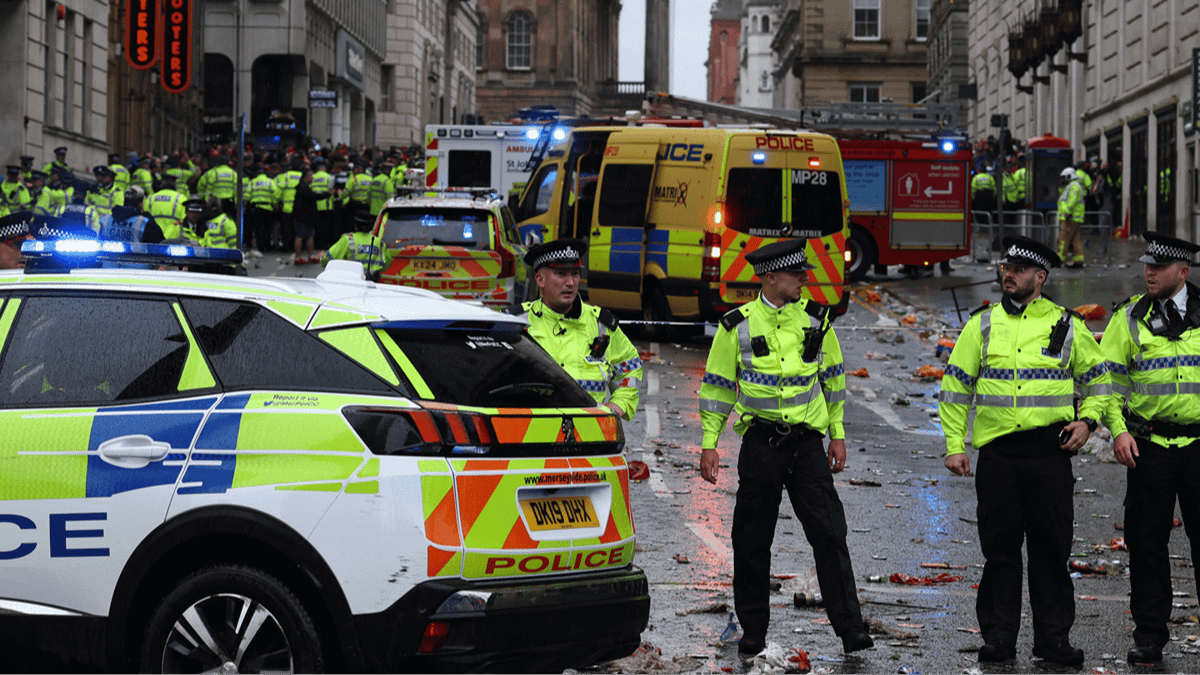 How Liverpool FC parade incident unfolded after car plowed into crowd ...