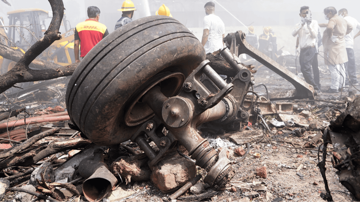 Air India pilot's reported tragic final words in distressed mayday call ...