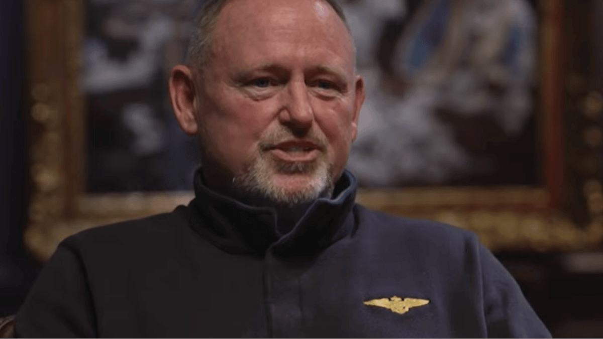 'Stranded' NASA astronaut recalls moment he thought he was going to die ...