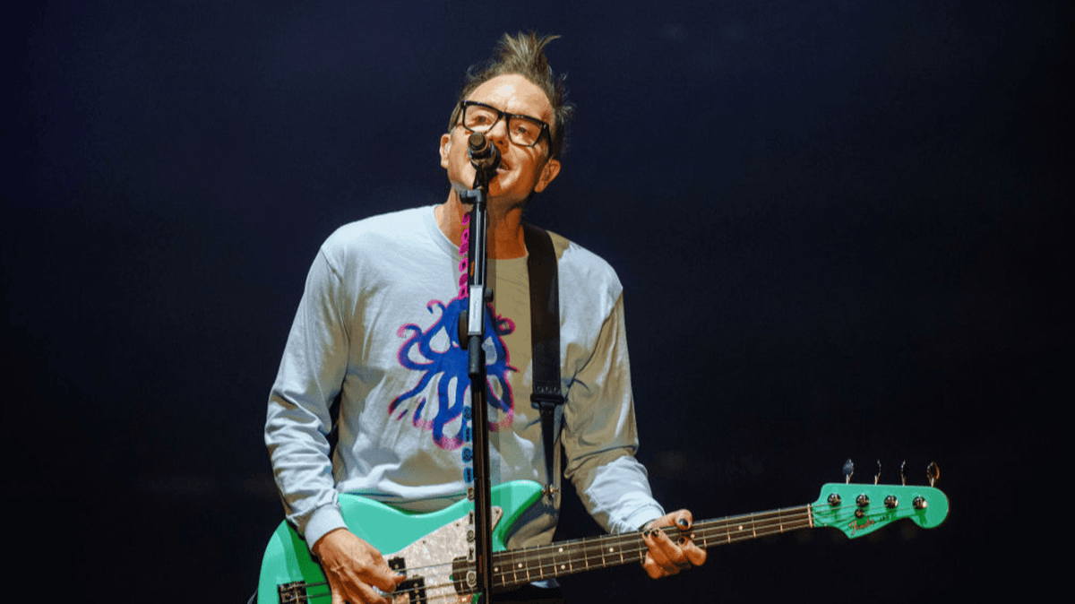 Fans are convinced of strange hidden meaning behind the 182 in Blink ...
