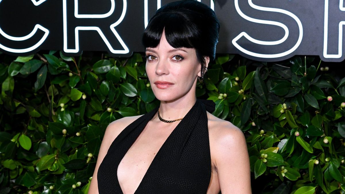 Lily Allen wears 'revenge dress' hinting at ex-husband David Harbour ...
