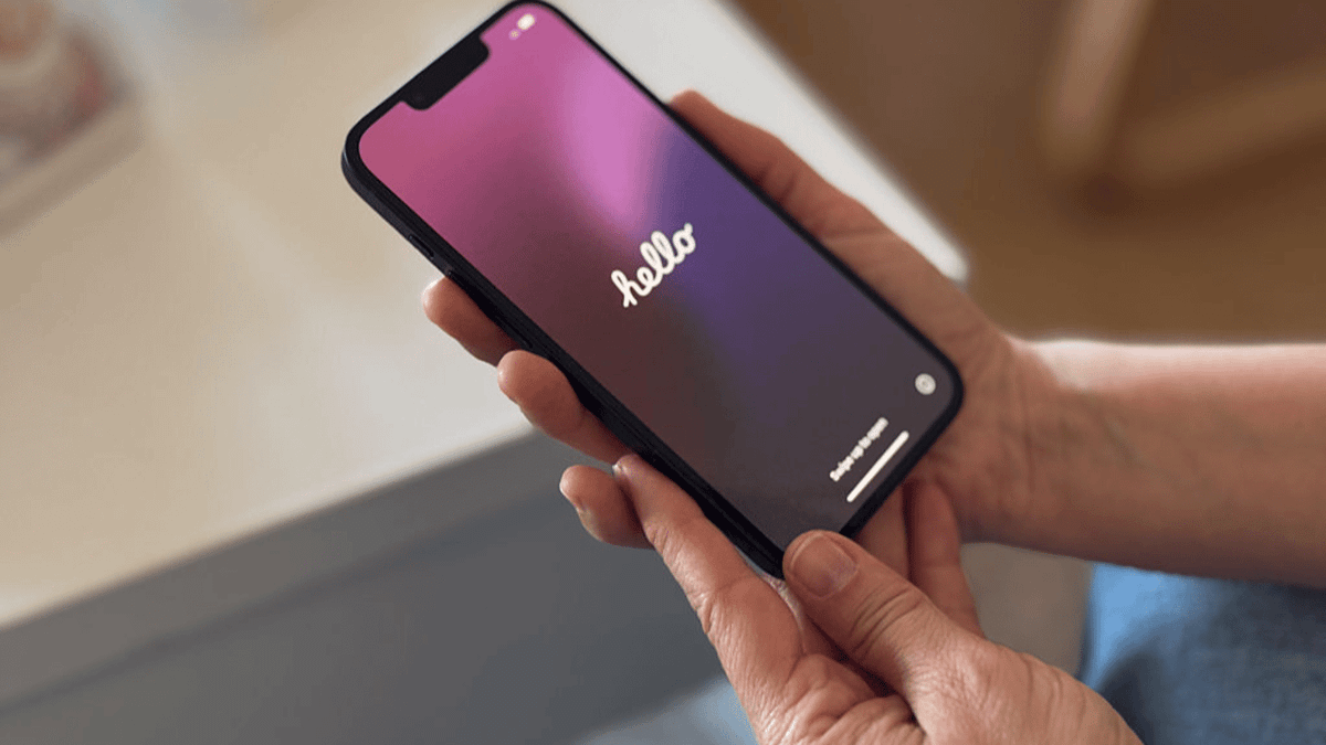 How Apple could avoid huge tariffs on iPhones after expert warns of ...