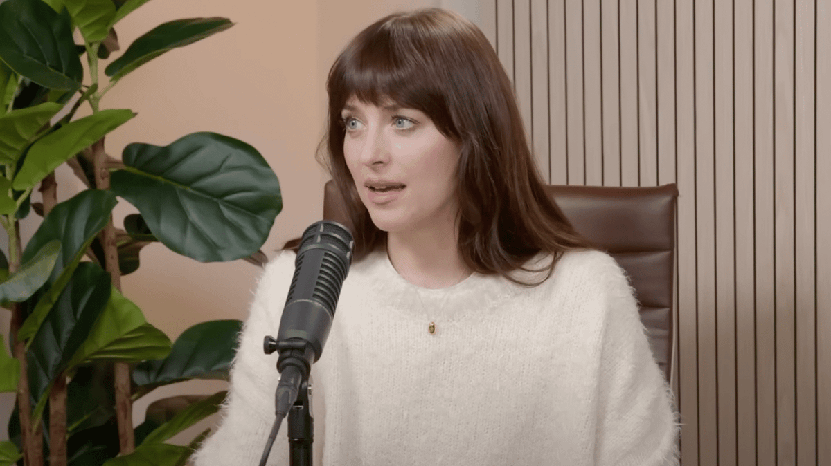 Dakota Johnson reveals what it's really like for her filming sex scenes ...