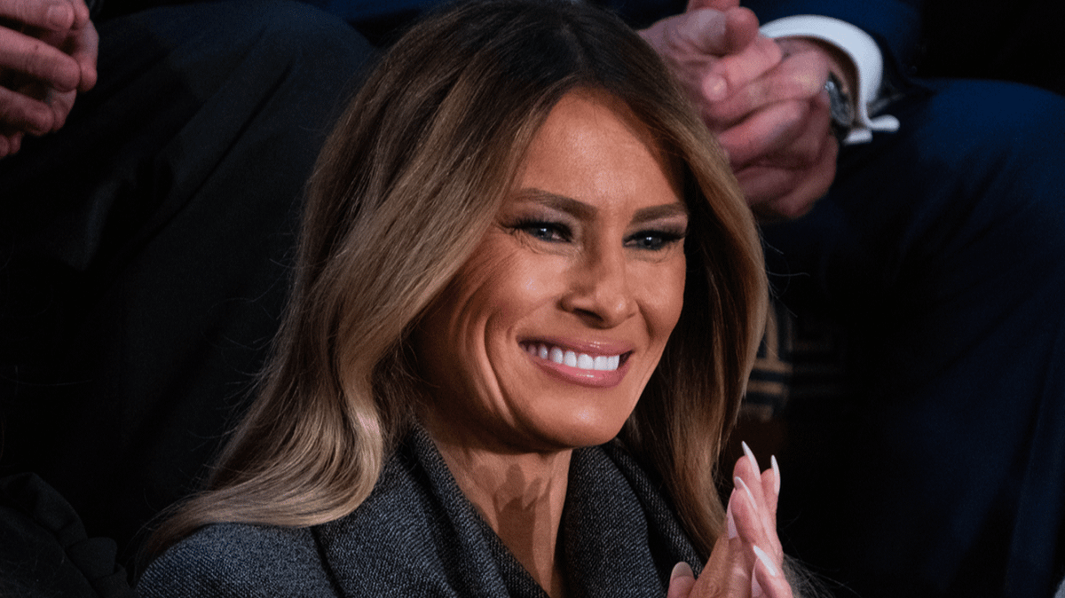 Body language expert claims Melania Trump was feeling 'discomfort and ...