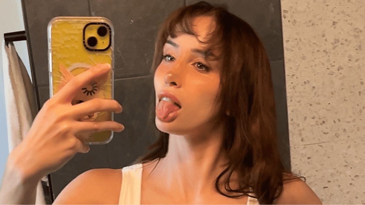 Twitch streamer Morgpie banned again after using feet as green screen