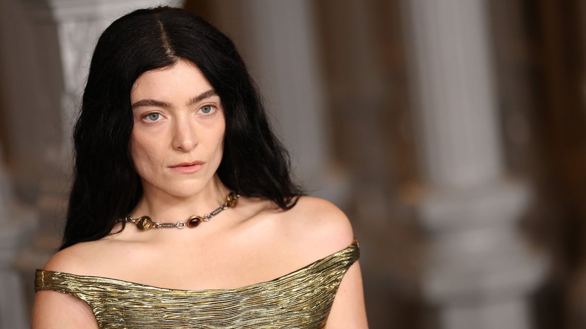 Lorde explains why she prefers being called by her real name
