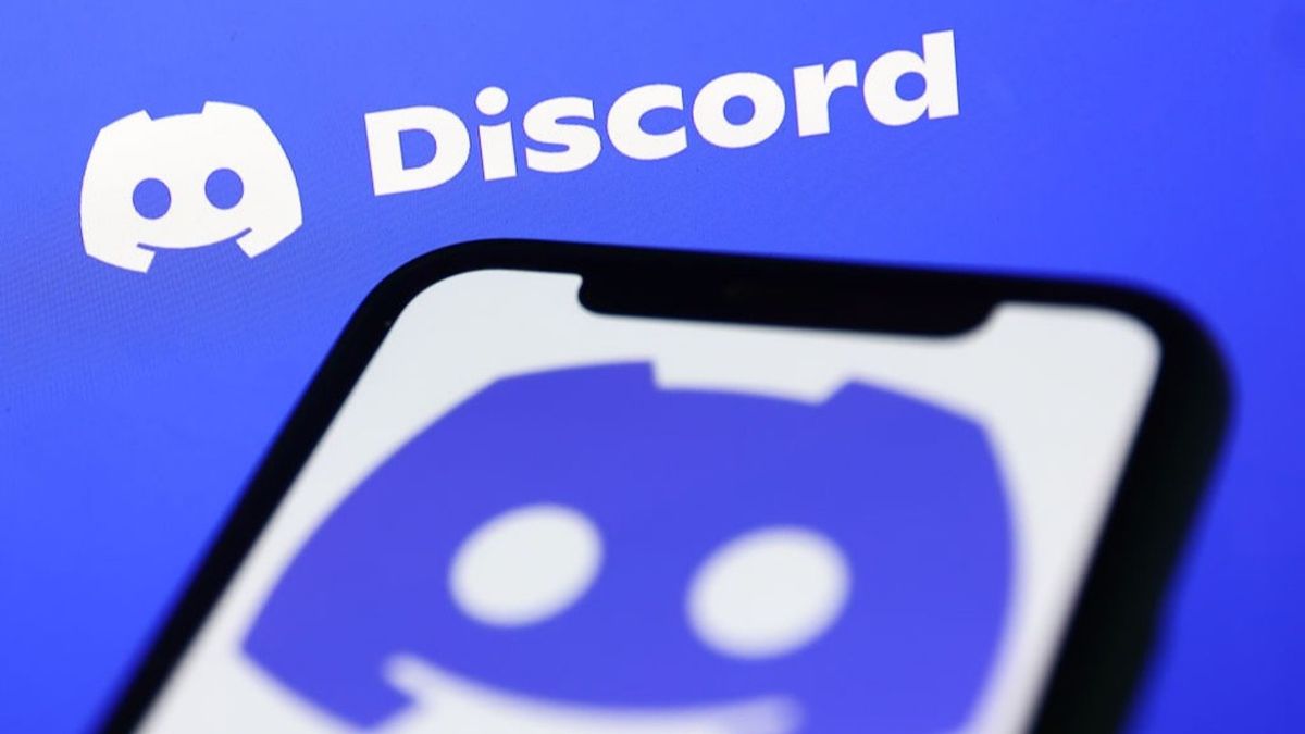 Discord users will soon have to scan their entire face for full access