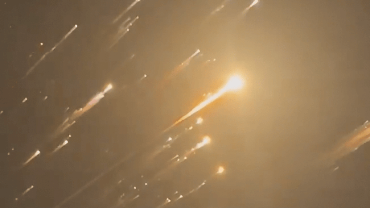 Horrifying moment Elon Musk's SpaceX rocket explodes and comes crashing ...