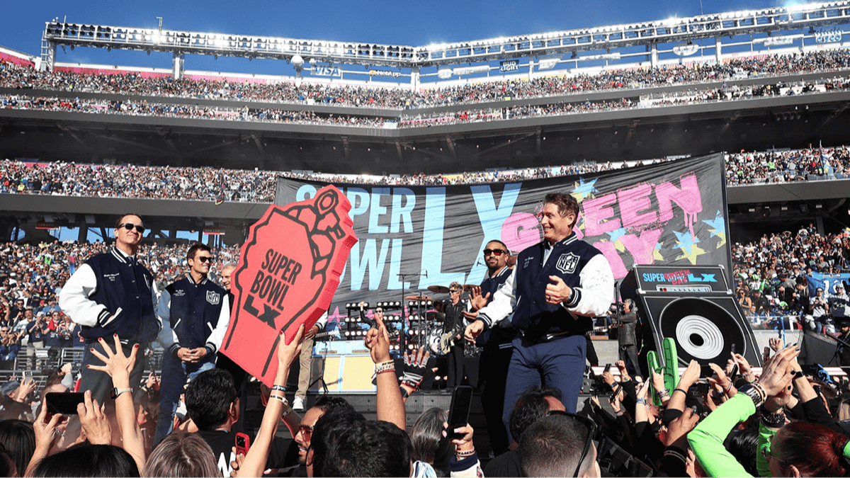 Fans slam staggering prices of food and drink at Super Bowl as options ...