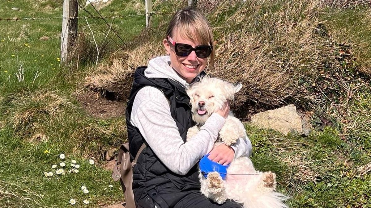 Woman, 33, diagnosed with cancer after ‘red flag’ symptoms were ...