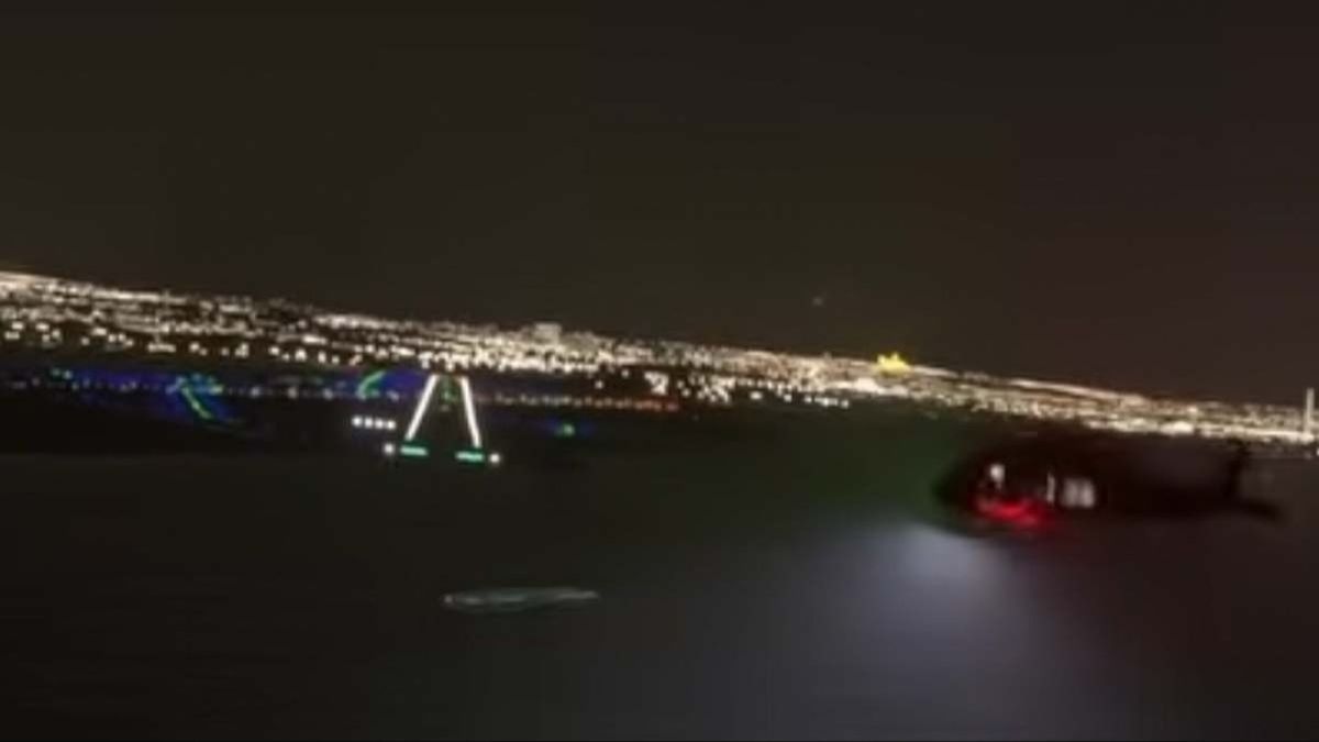 Officials release harrowing simulation of what pilots saw right before ...