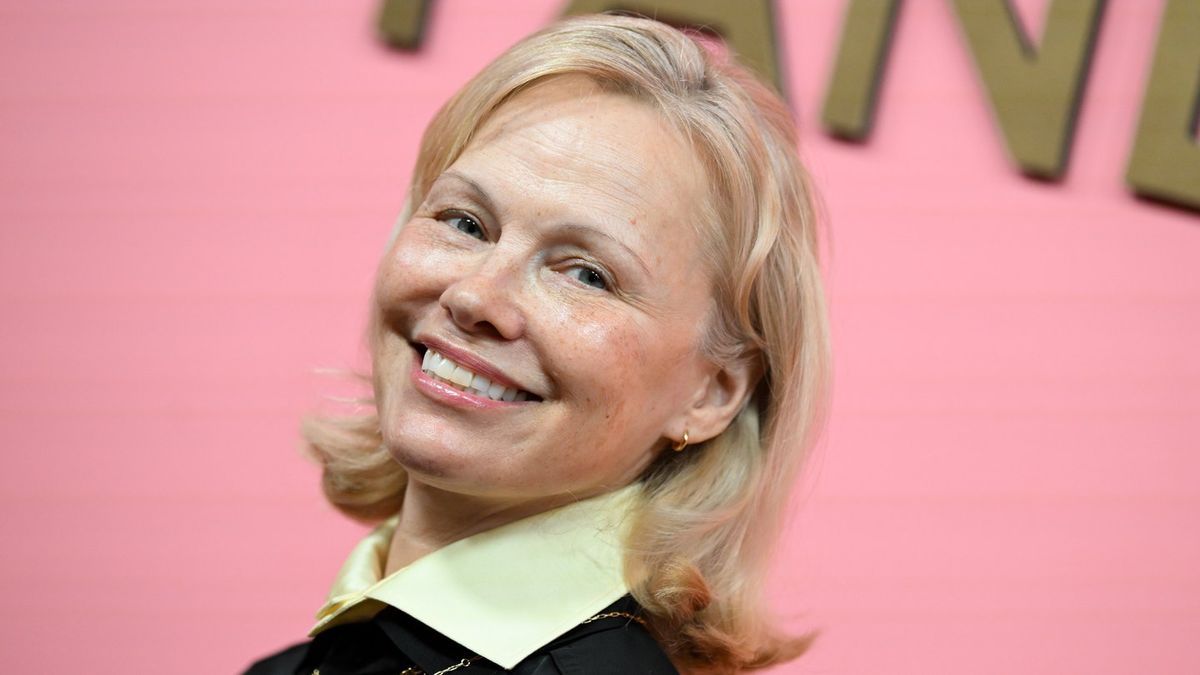 Pamela Anderson finally addresses 'intimate' Liam Neeson relationship ...