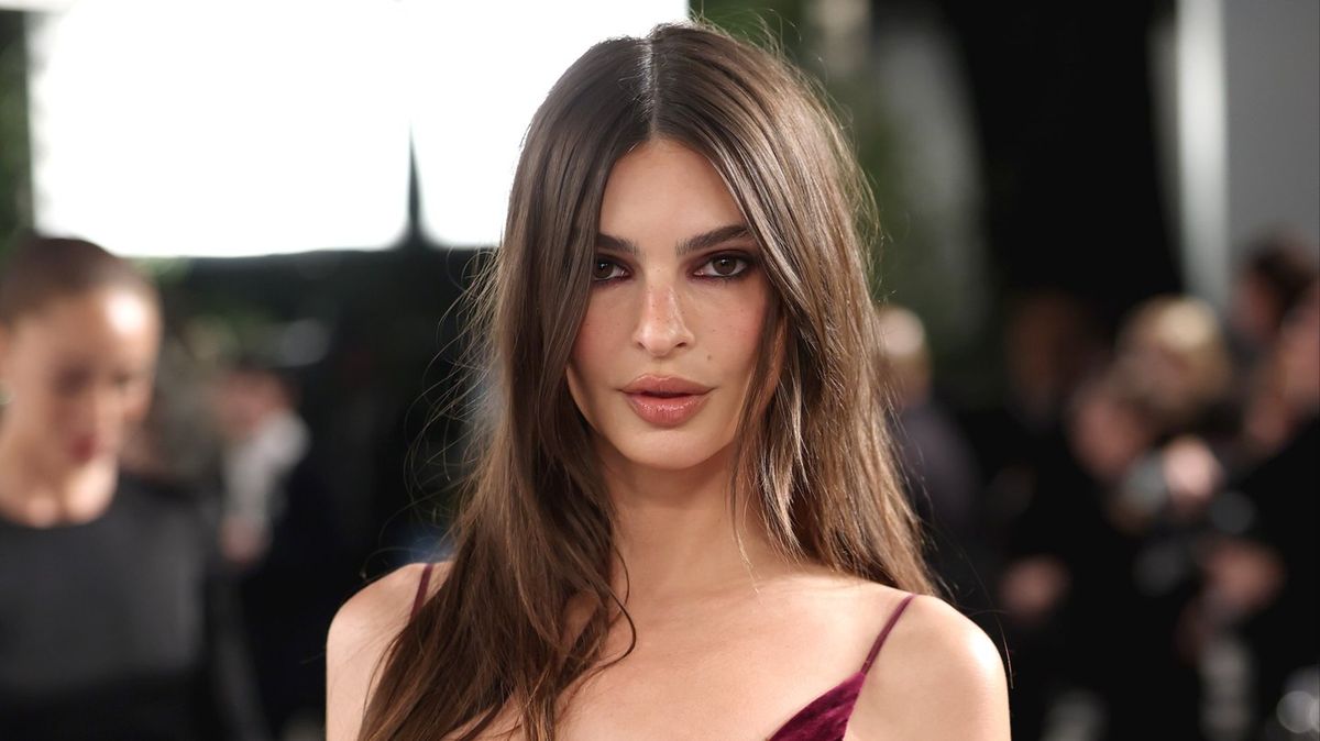 Emily Ratajkowski makes shocking confession about sex life after ...