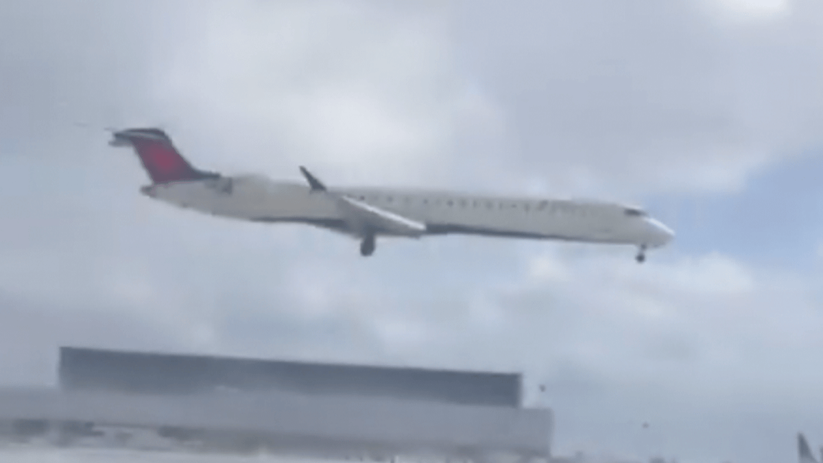 Shocking footage shows how Delta Airlines plane flipped upside-down ...