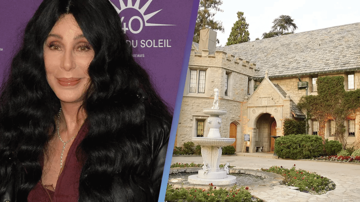 Cher claims music legend once stripped in front of her at the Playboy ...