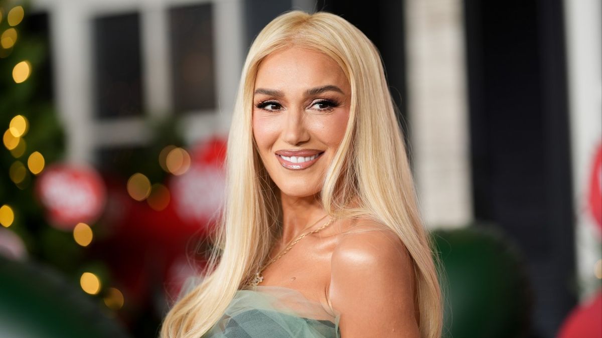 Gwen Stefani reveals how getting pregnant at age 43 led her to change ...