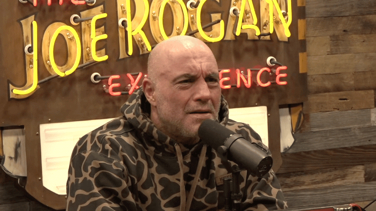 Joe Rogan weighs in on Renee Nicole Good's fatal shooting and ICE raids ...