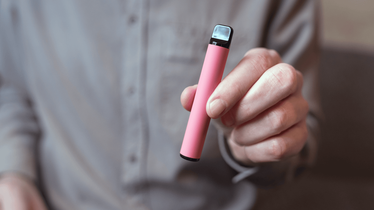 Warning issued to anyone choosing one vape flavor as study reveals it ...