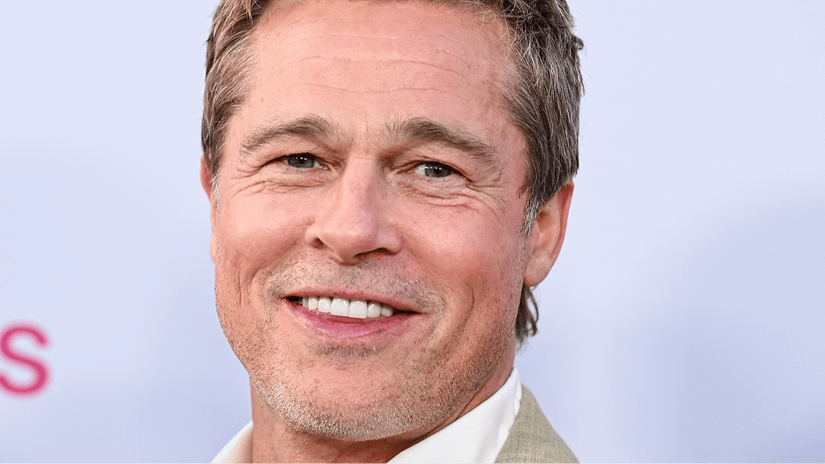 Brad Pitt fans fascinated after realizing why he's always eating in his ...