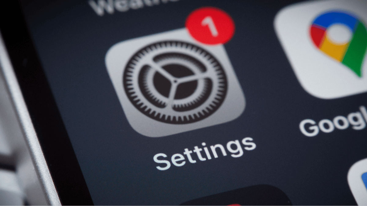 Apple issues urgent warning to all iPhone users over emergency security ...