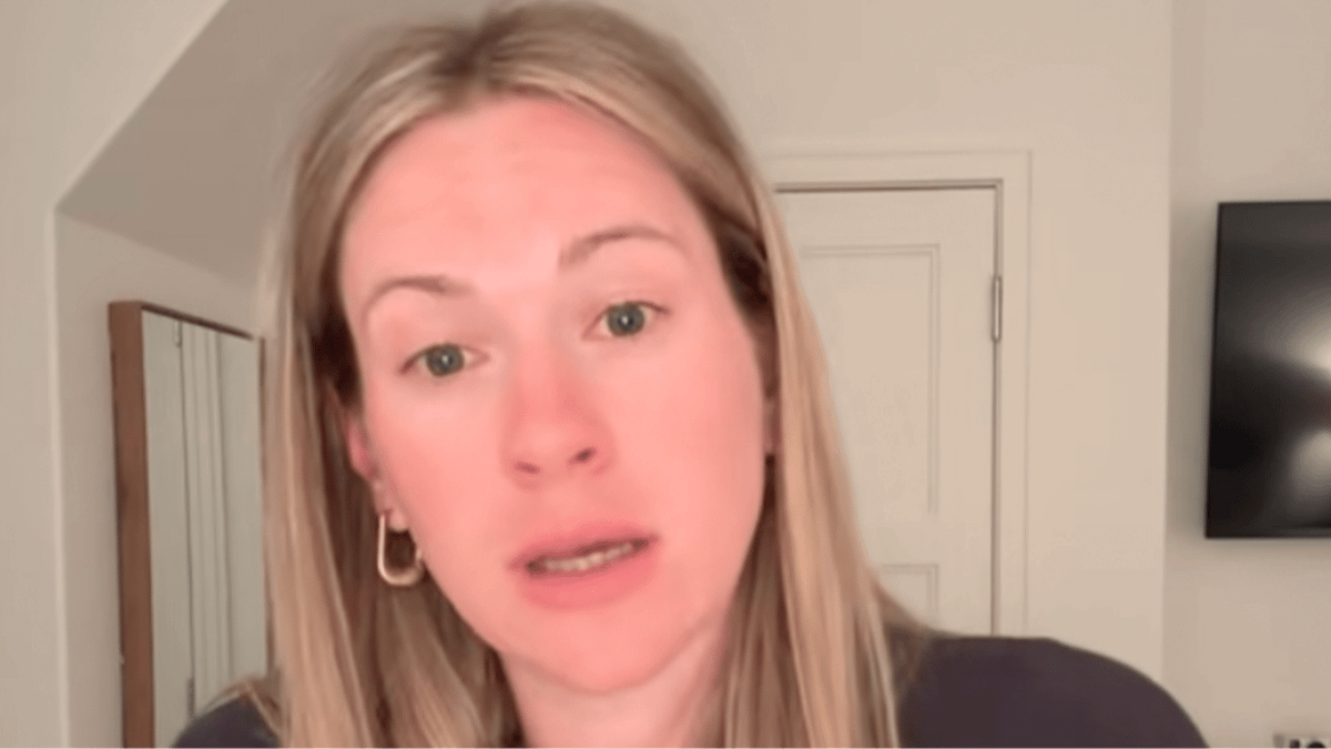 Disturbing reason why flight had to be canceled after woman had 'severe ...