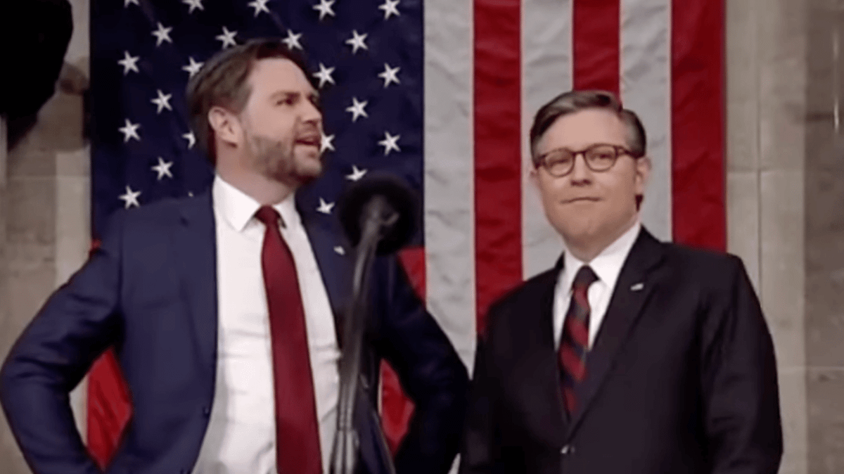 Hot mic captures JD Vance's one criticism before Donald Trump’s address ...