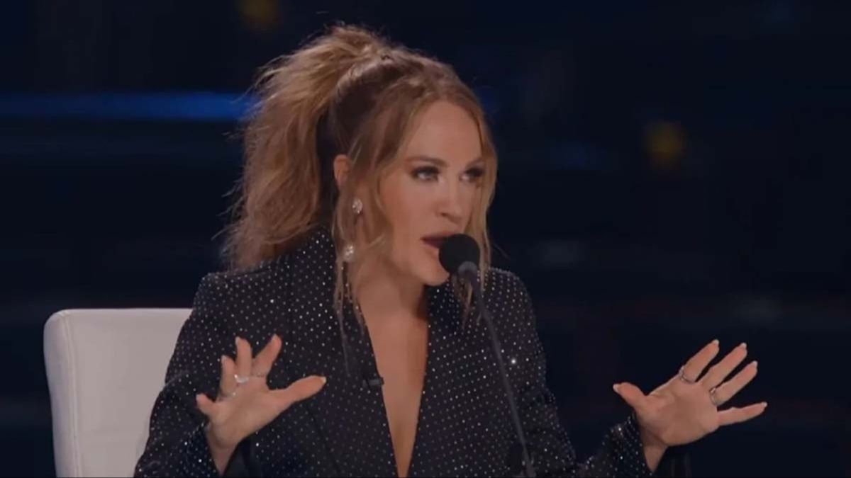 Carrie Underwood gives the perfect response after being booed on ...