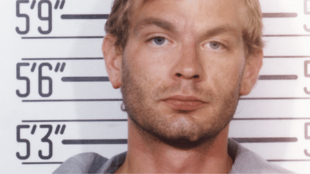 Cop who arrested Jeffrey Dahmer still can't shake what he discovered ...