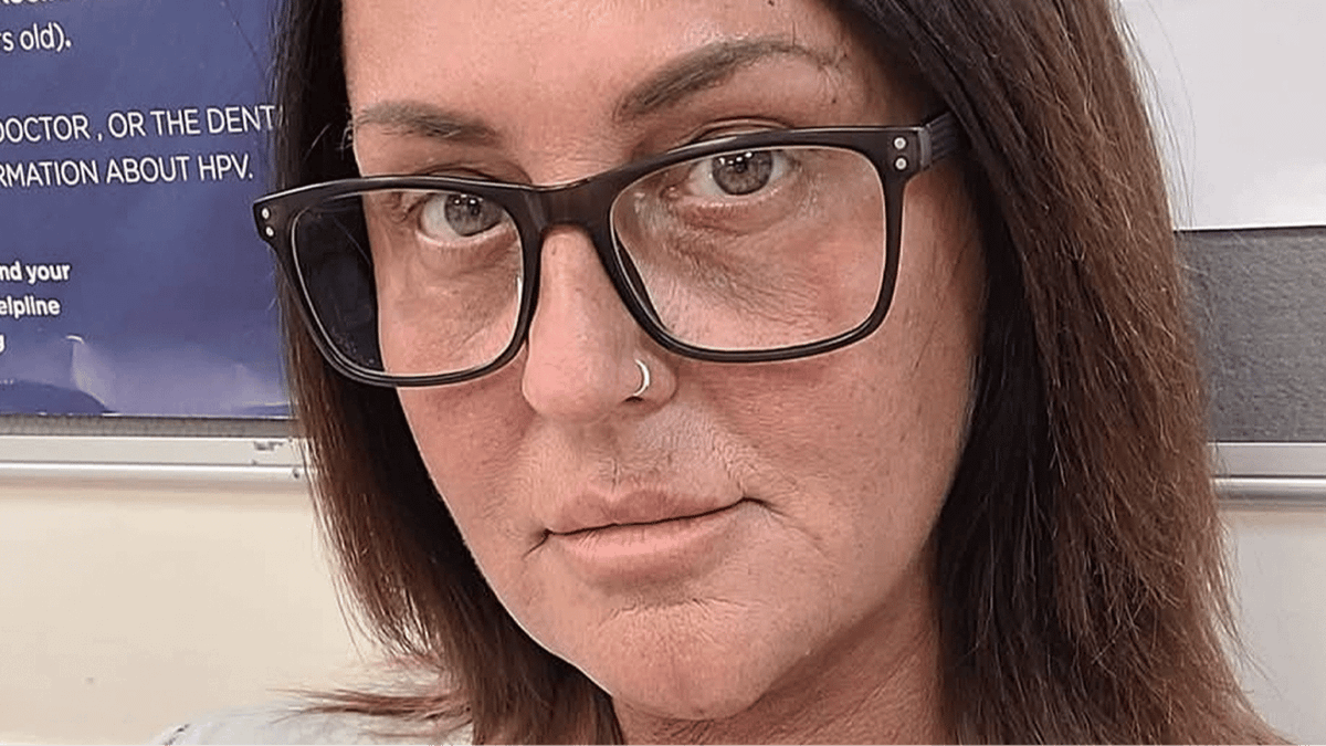 Mom diagnosed with cancer after dismissing 'spider web' symptom on her ...