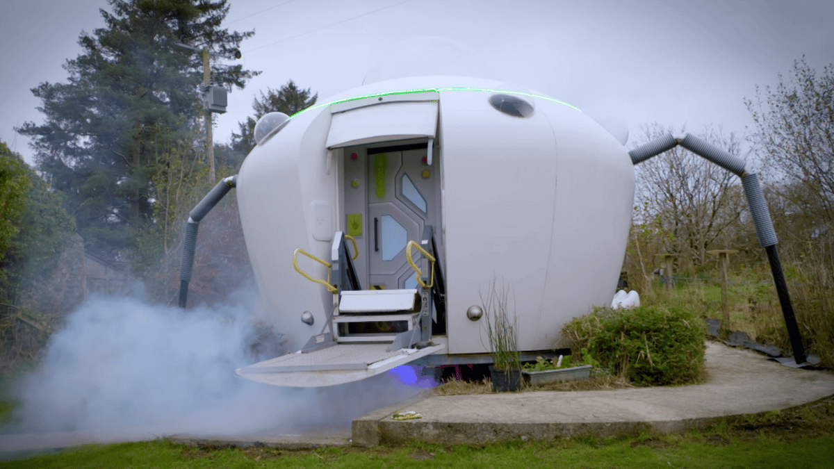 UFO-inspired hotel is located minutes from 'Bermuda Triangle' of alien ...