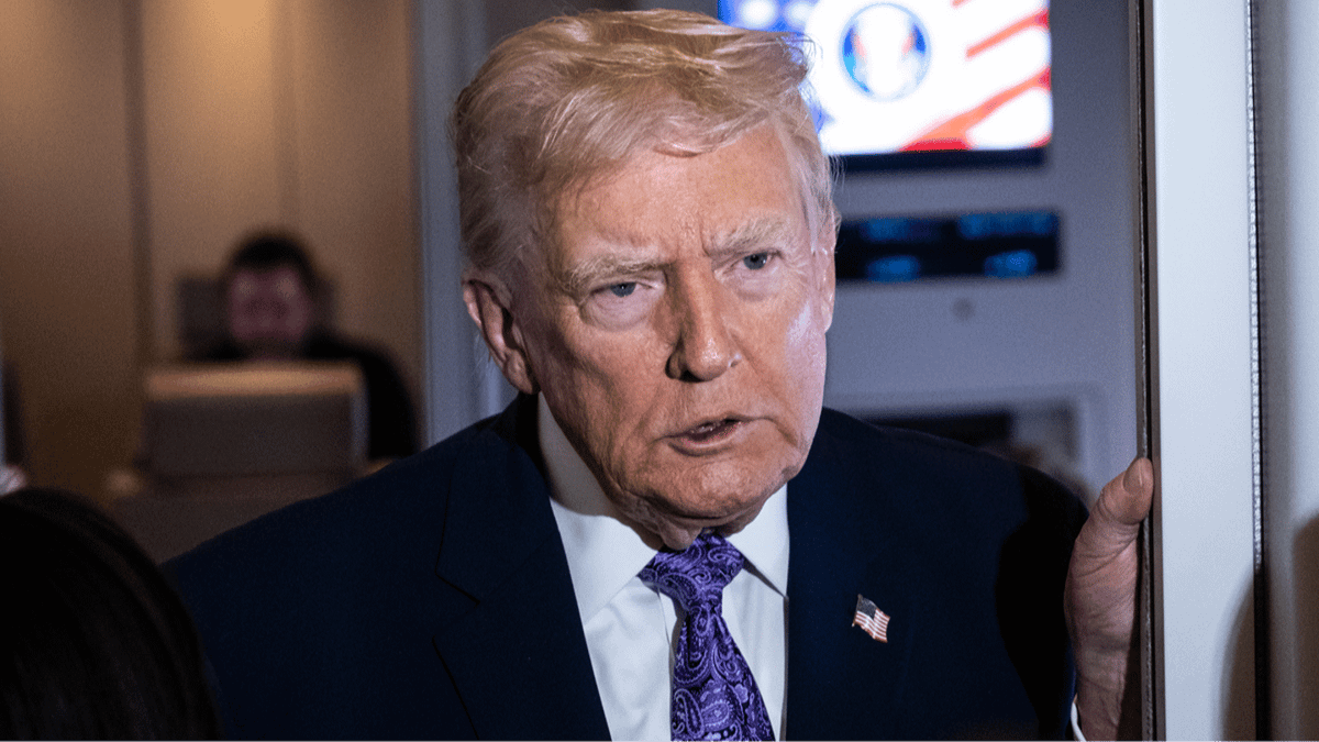 Trump caught saying a concerning two-word comment as hot mic picks up ...