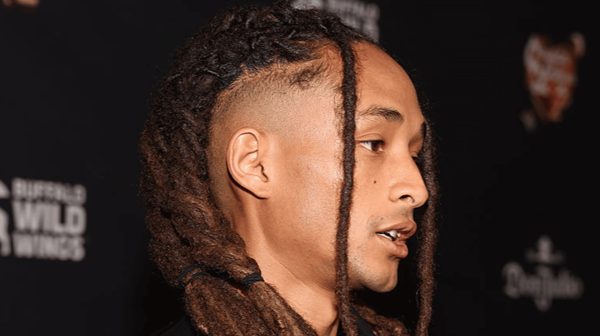 Jaden Smith interviewer forced to awkwardly respond after he walked ...