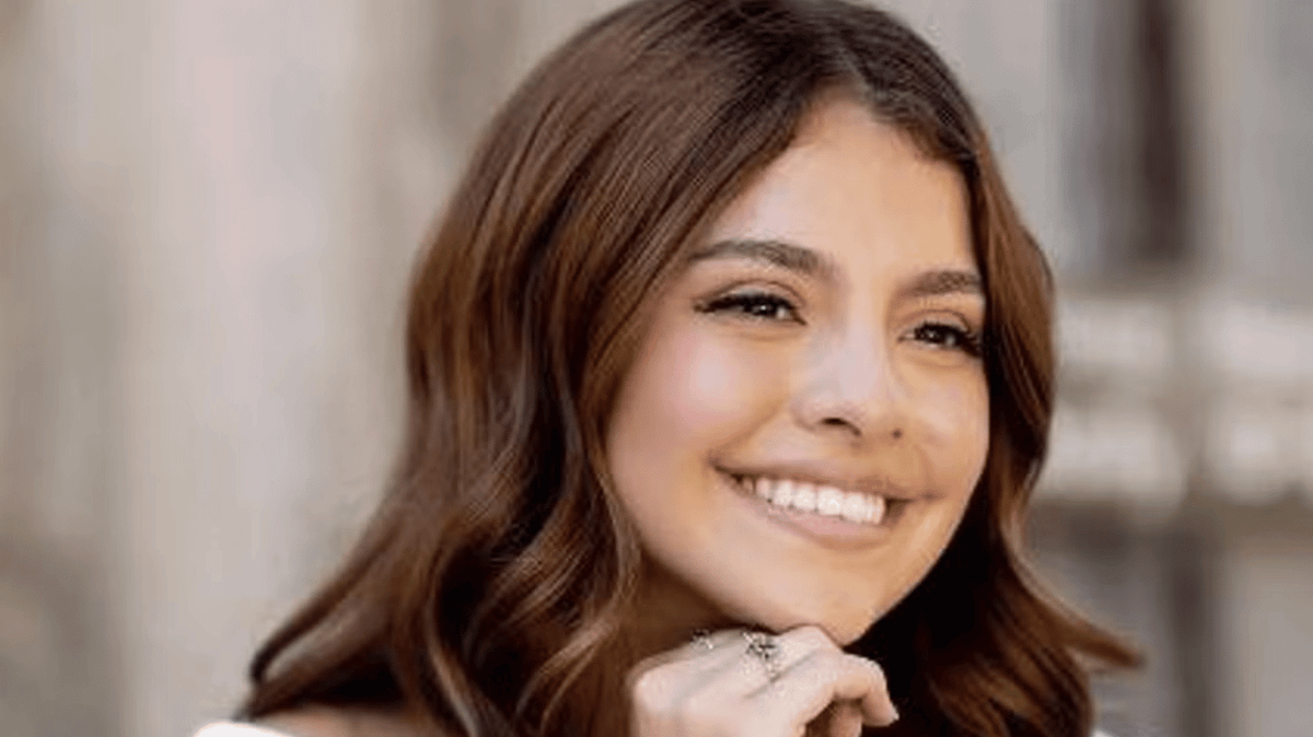 Search ongoing for missing teen who vanished outside her home on ...