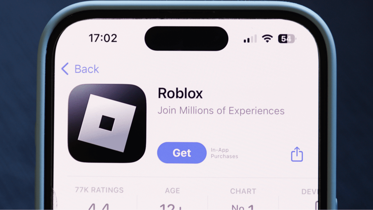 Why Roblox is coming under fire after YouTuber got 'banned for exposing ...